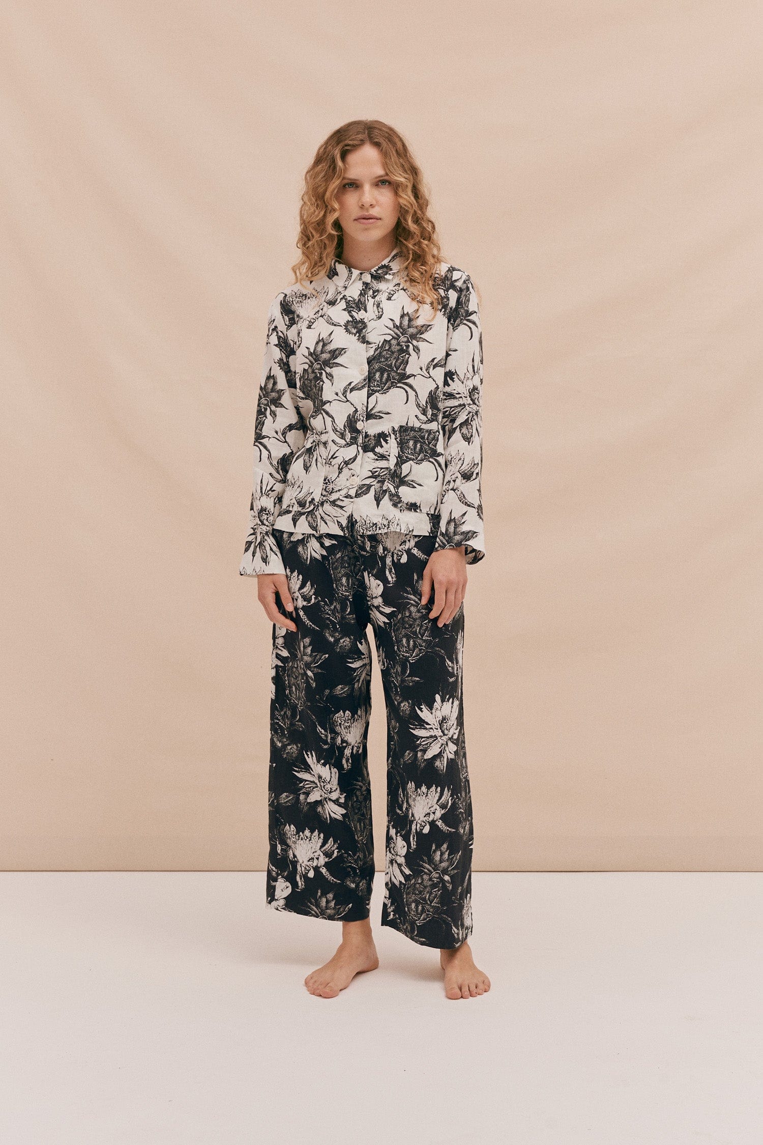 Pocket Pyjama Set Night Bloom Print Whiteblack Linen Desmond And Dempsey