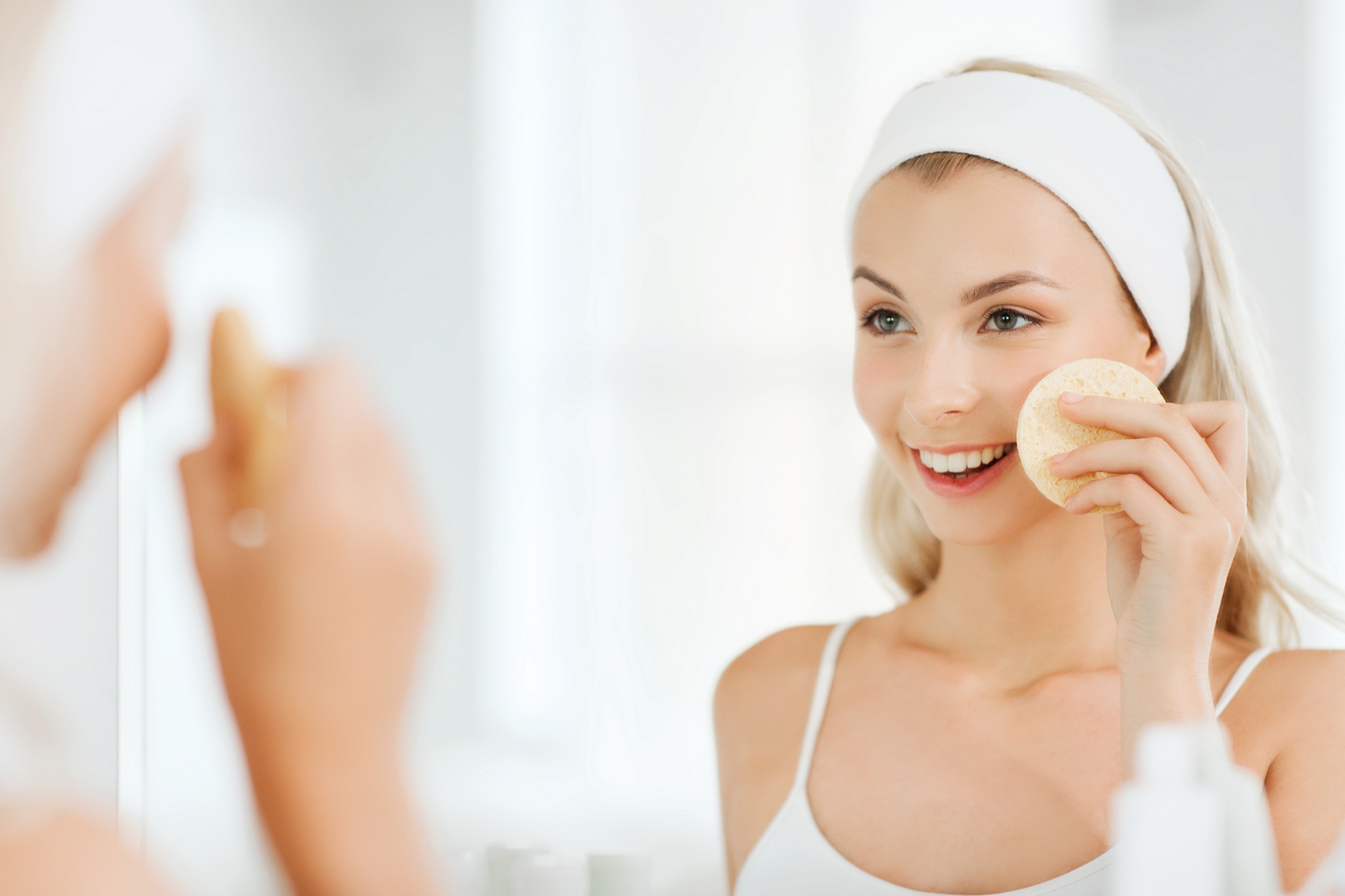 Keep Your Skin Looking Great For School With These Skincare Tips