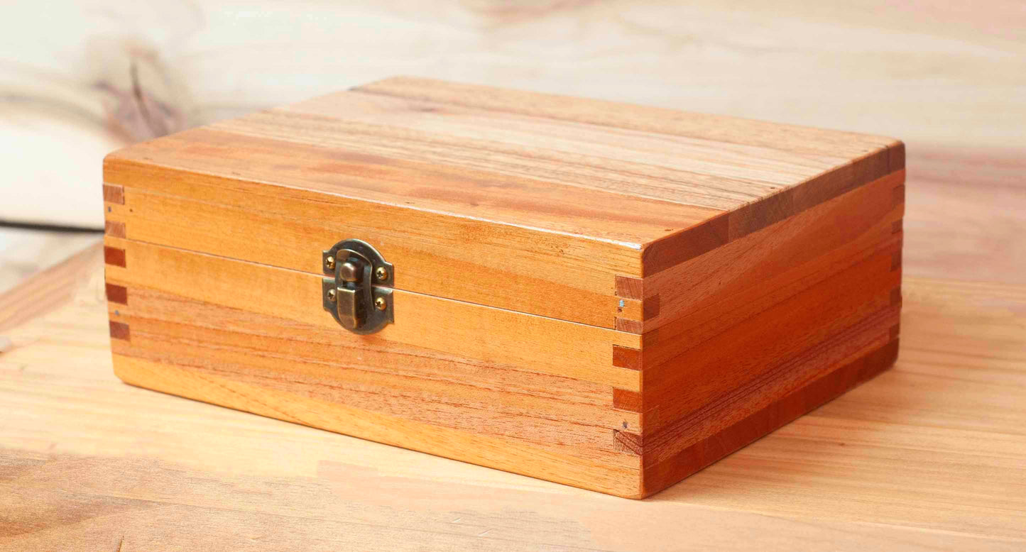 Handcrafted Cedar Box Keepsake Box With Tray Jewelry Box Valet Box