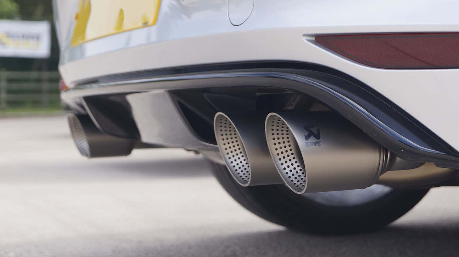 Wo Auch Immer Hai Aufklärung Golf R Akrapovic Abgasanlage Draussen