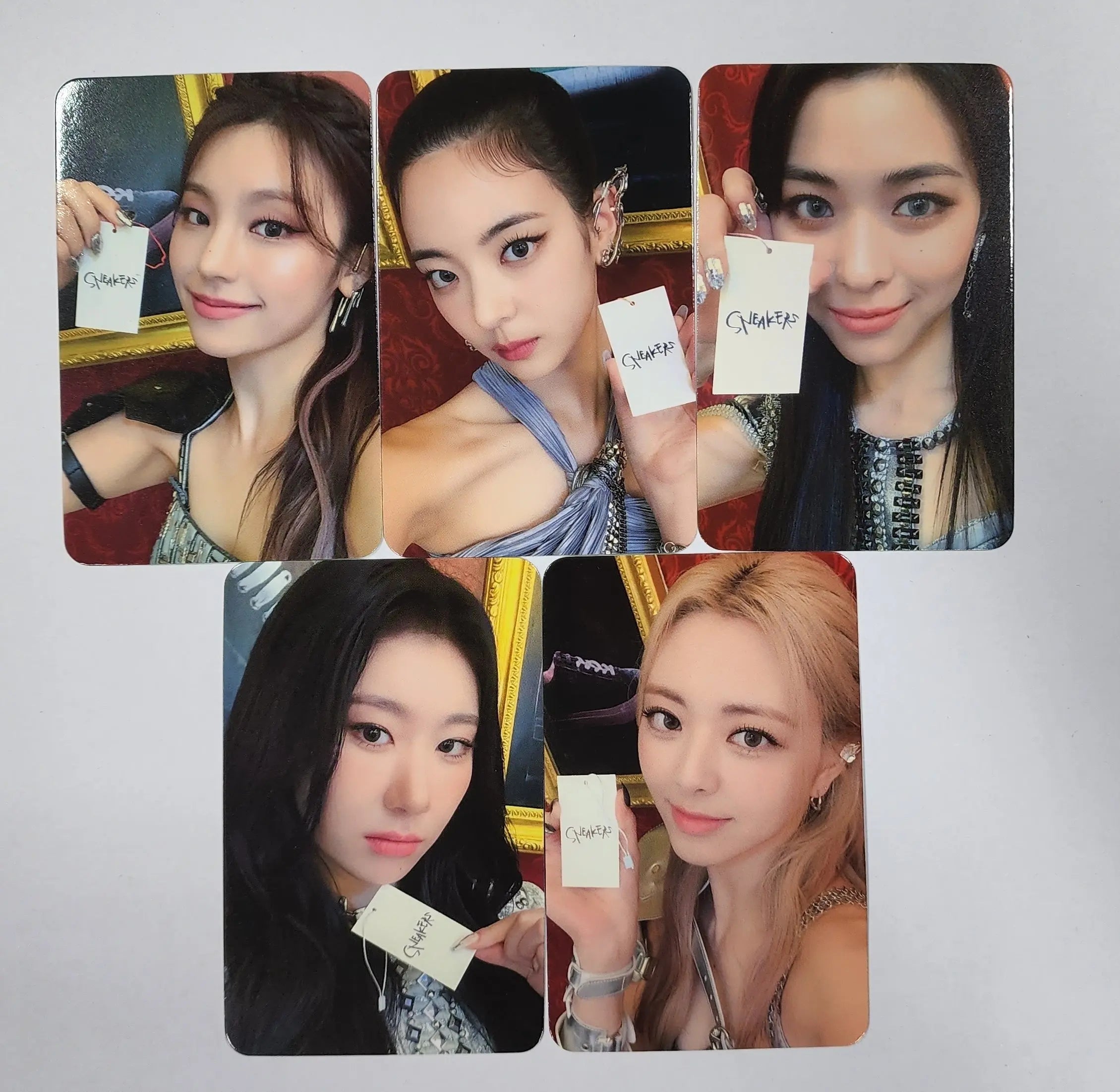 Itzy Checkmate Soundwave Fansign Event Photocard Round 2