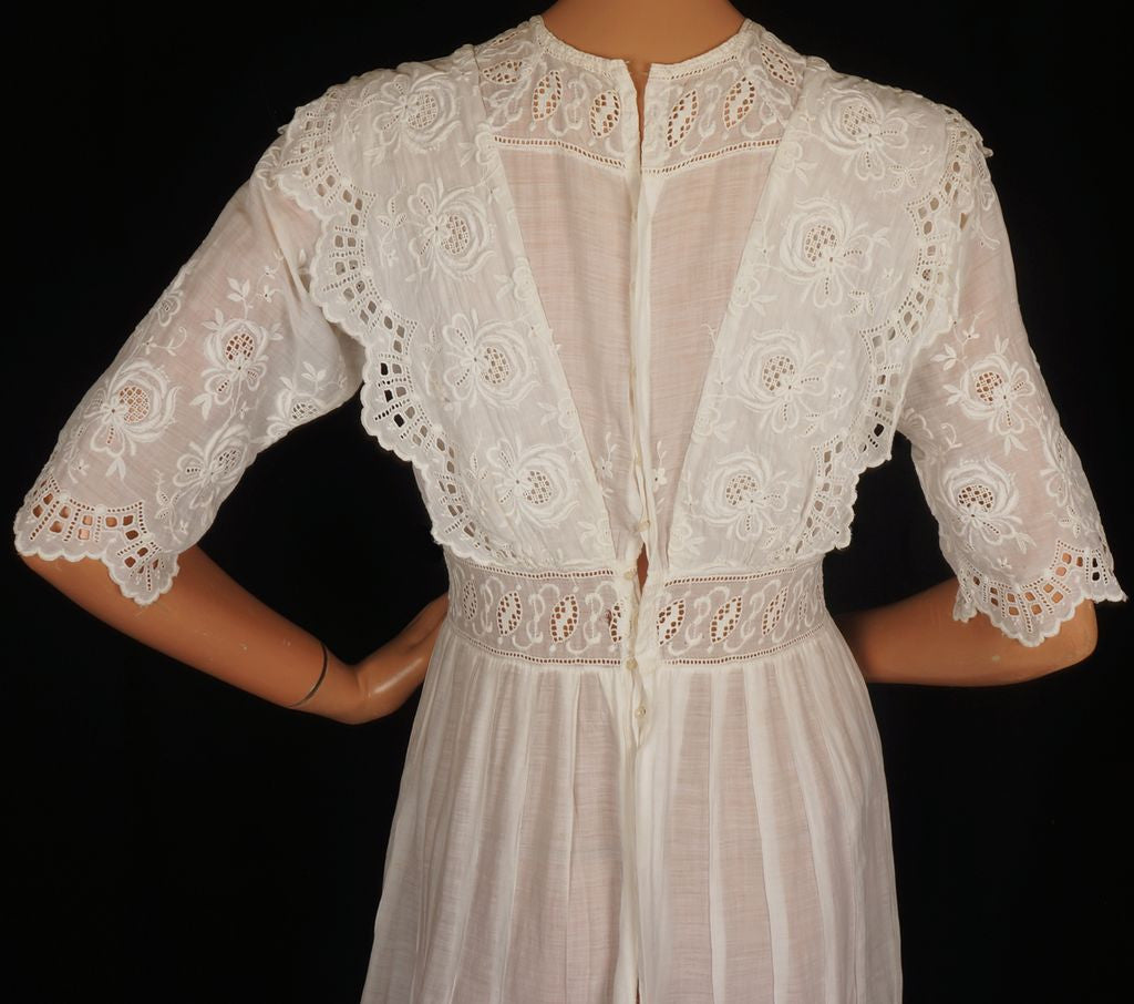 Antique Edwardian White Cotton Tea Dress 1910 Embroidered Lawn Cotton S M