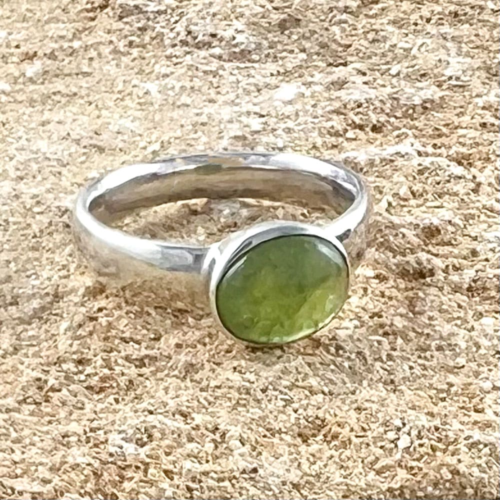 Olivin Peridot Edelstein Heilstein Ring Sterlingsilber Oval Größe 62