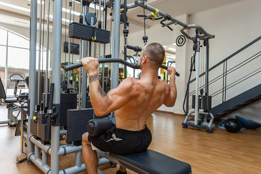 Back Workout Use These 7 Different Lat Pulldowns To Build Up Your Lats