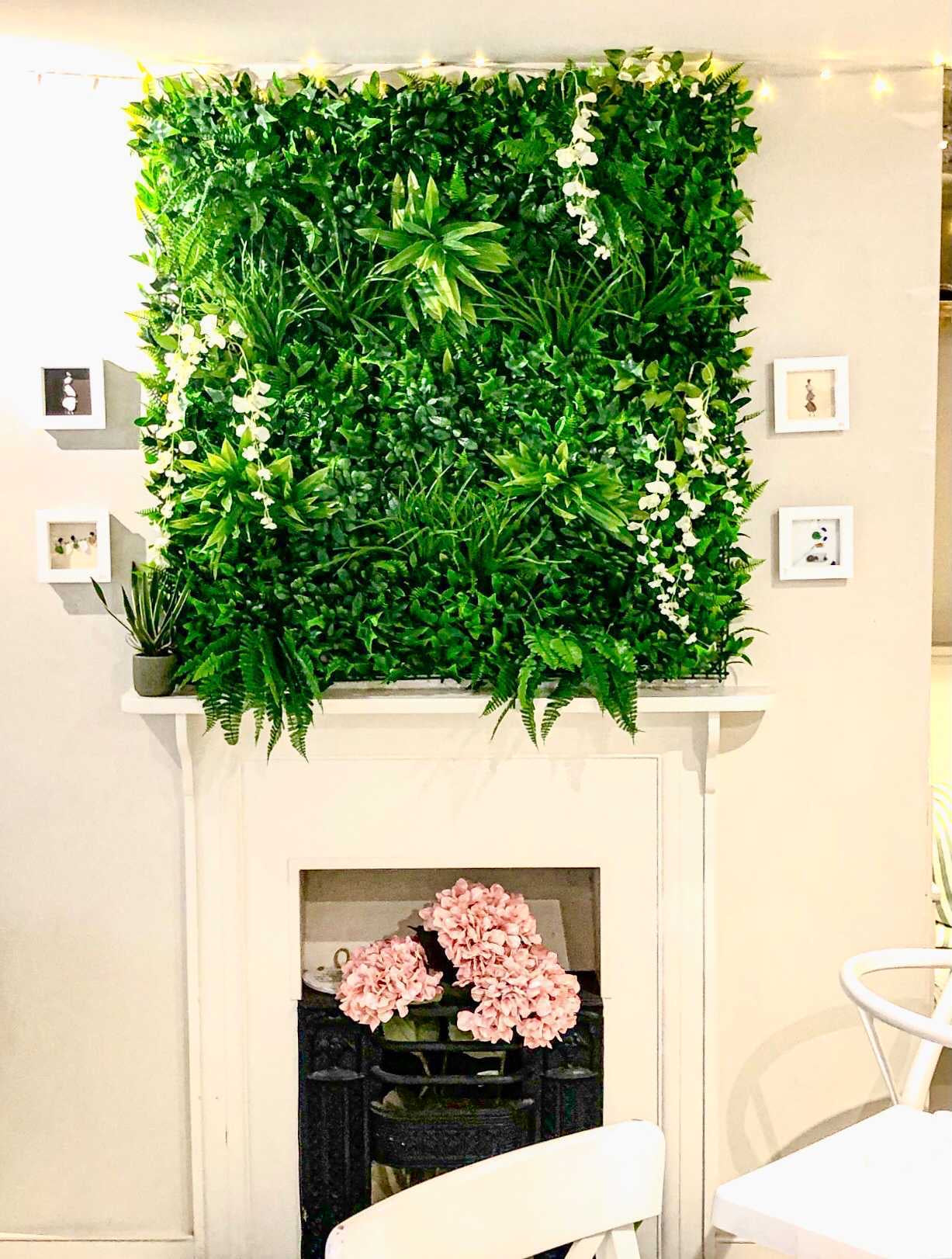 Artificial Green Wall Panel With Variegated Foliage And White Trailing