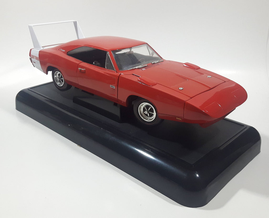 Ertl American Muscle 1969 Dodge Charger Daytona Hemi 118 Scale Die Ca