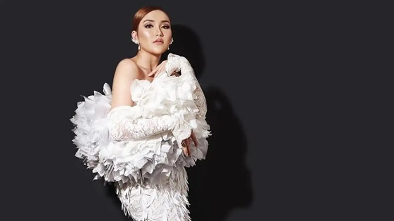 Ayu Ting Ting Bikin Konser Tunggal Tidak Mengajak Ivan Gunawan