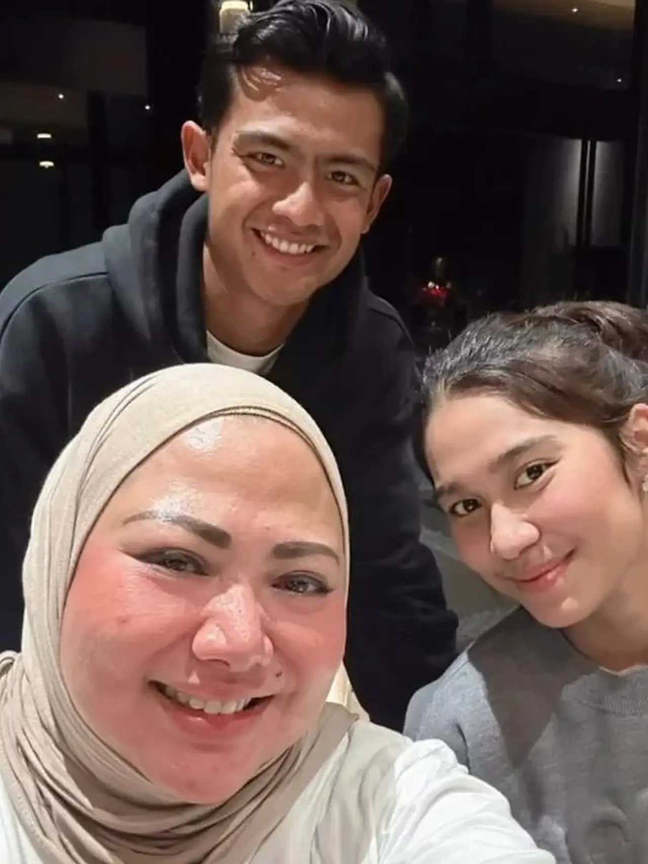 8 Momen Kepulangan Pratama Arhan Dan Azizah Salsha Usai Menikah