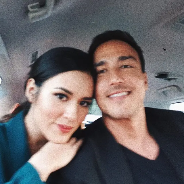 2 Tahun Bersama Ini 6 Potret Perjalanan Cinta Raisa Dan Hamish Daud