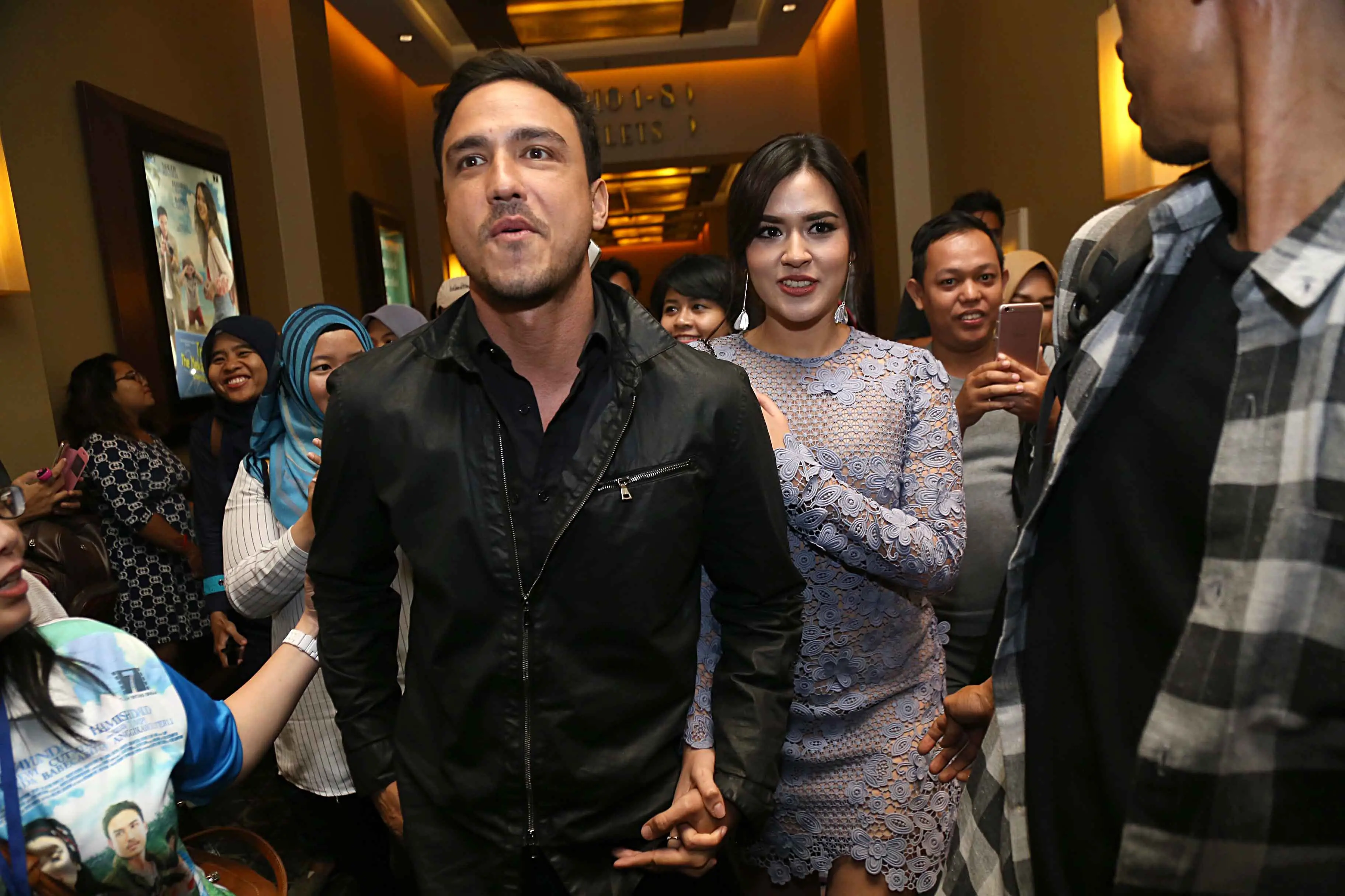 Asmara Hamish Daud Raisa Tertutup Di Media Terbuka Di Medsos