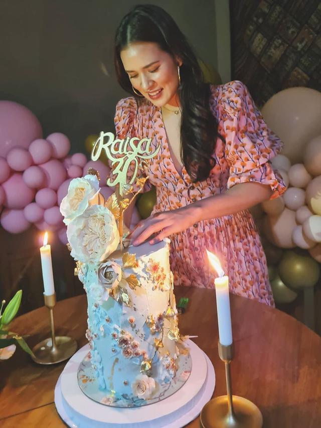 Raisa Ulang Tahun Ke 30 Ini 7 Potret Kejutan Dari Hamish Daud Hot