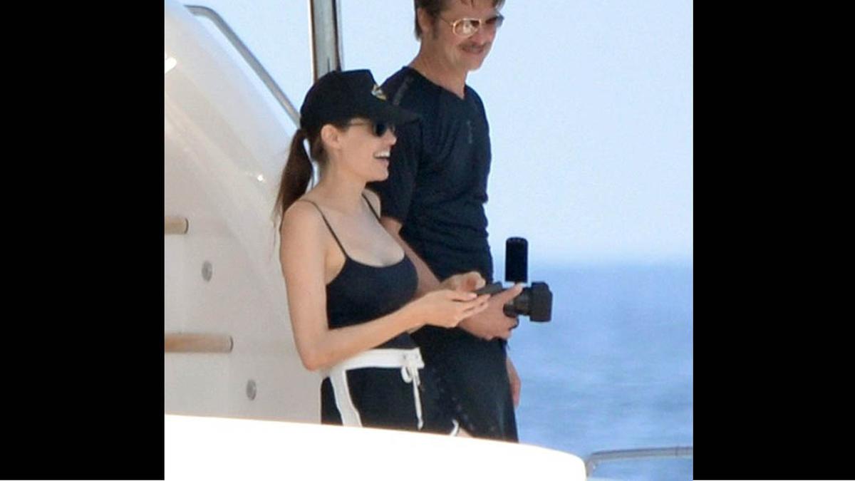 Bulan Madu Mewah Ala Angelina Jolie Dan Brad Pitt Foto