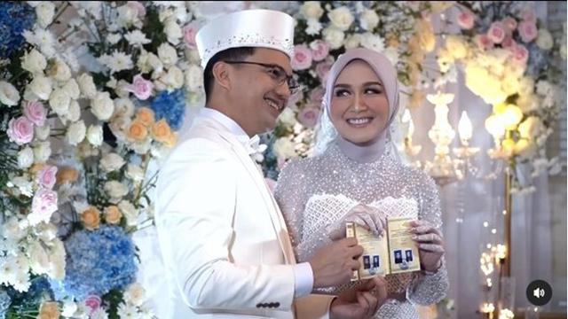 7 Momen Pernikahan Sahrul Gunawan Dan Dine Mutiara Mahar 1 Karat