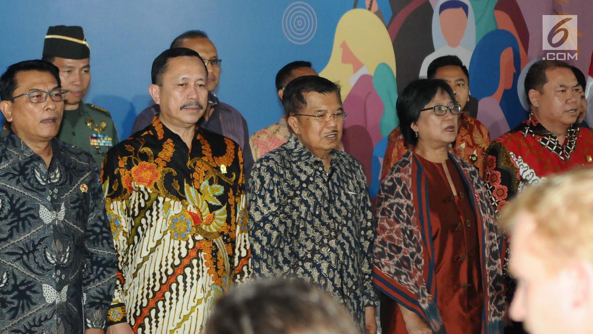 Foto Jusuf Kalla Hadiri Peringatan Hari Ham Internasional Di Komnas