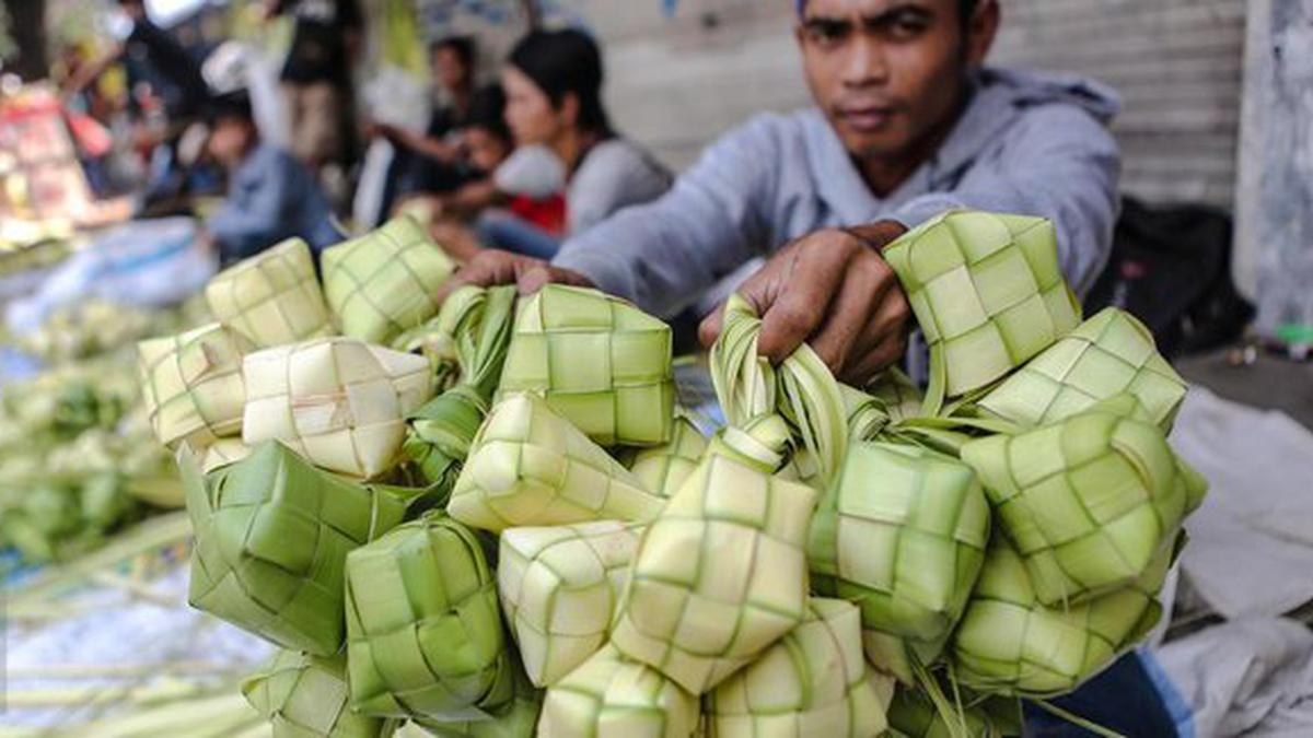 Filosofi And Asal Mula Tradisi Lebaran Ketupat Idul Fitri Lifestyle