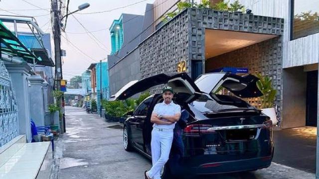 Perjuangan Ahmad Sahroni Crazy Rich Tanjung Priok Hingga Jadi