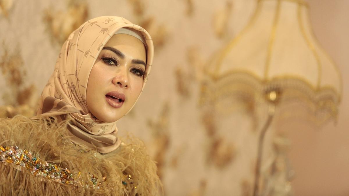 Ditanya Kapan Nikah Begini Tanggapan Syahrini Photo