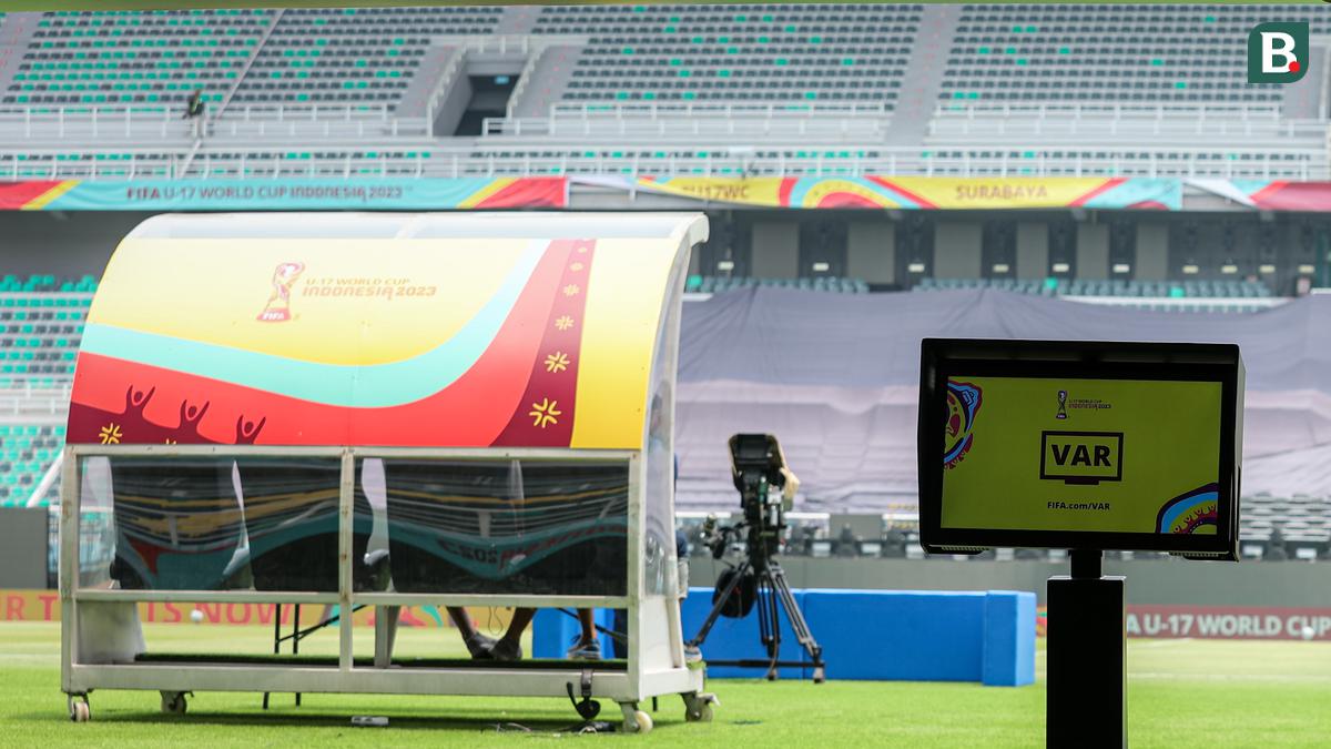 Foto Penampakan Var Di Stadion Gelora Bung Tomo Yang Digunakan Untuk