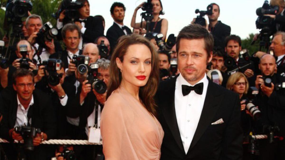 Selesaikan Perceraian Angelina Jolie Pilih Tinggal Di Hotel Showbiz