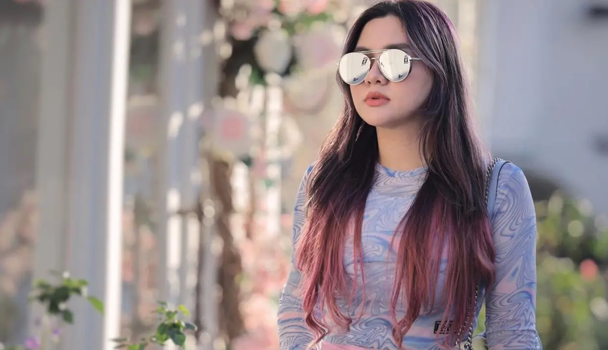 Gaya Ootd Vicky Shu Saat Liburan Di Los Angeles Bak Abg Foto