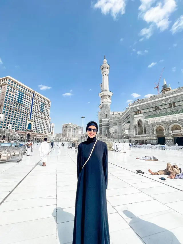 Nia Ramadhani Badal Umrah Untuk Almarhum Ayah Semoga Papa Senang Ya Di