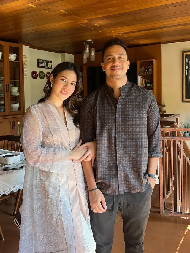 Baju Lebaran Pasangan Good Looking Raisa Dan Hamish Daud Tampilkan