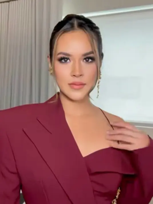 8 Potret Raisa Andriana Tampil Dengan Glam Makeup Look Di Grammys 2024