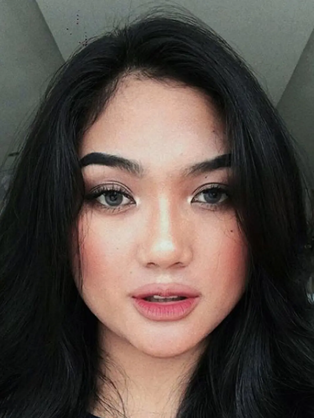 Foto Marion Jola Si Suara Merdu Yang Sering Tampil Seksi Foto