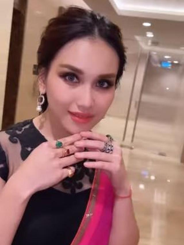 Cantiknya Ayu Ting Ting Pakai Kain Sari Intip 8 Potretnya Yang Mirip