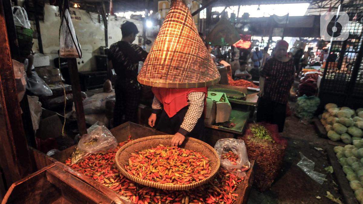 Harga Cabai Rawit Makin Sadis Capai Rp 100 Ribu Per Kg Bisnis