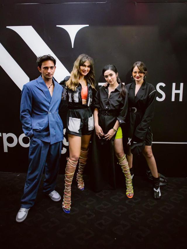 Gaya 10 Artis Tanah Air Di New York Fashion Week Memesona Hot