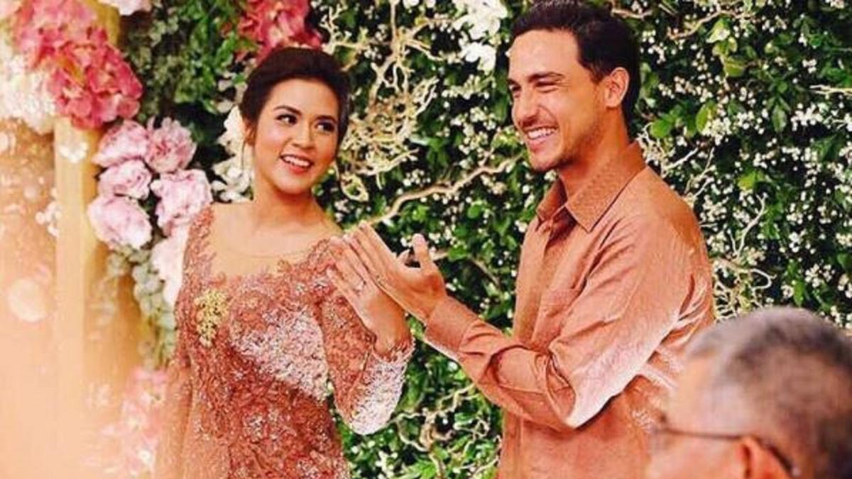 Editor Says Raisa Hamish Daud Dan Perihal Menjaga Jodoh Orang