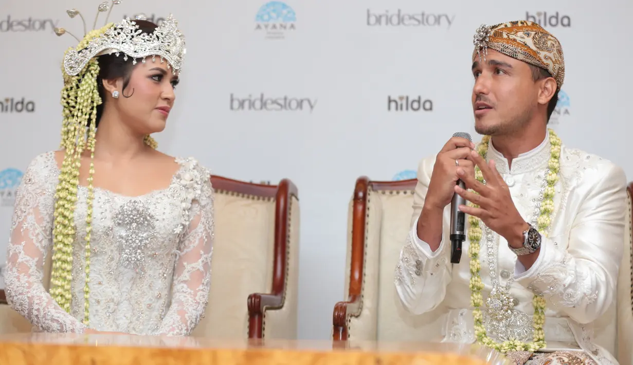 Rona Bahagia Raisa Resmi Jadi Istri Hamish Daud Photo