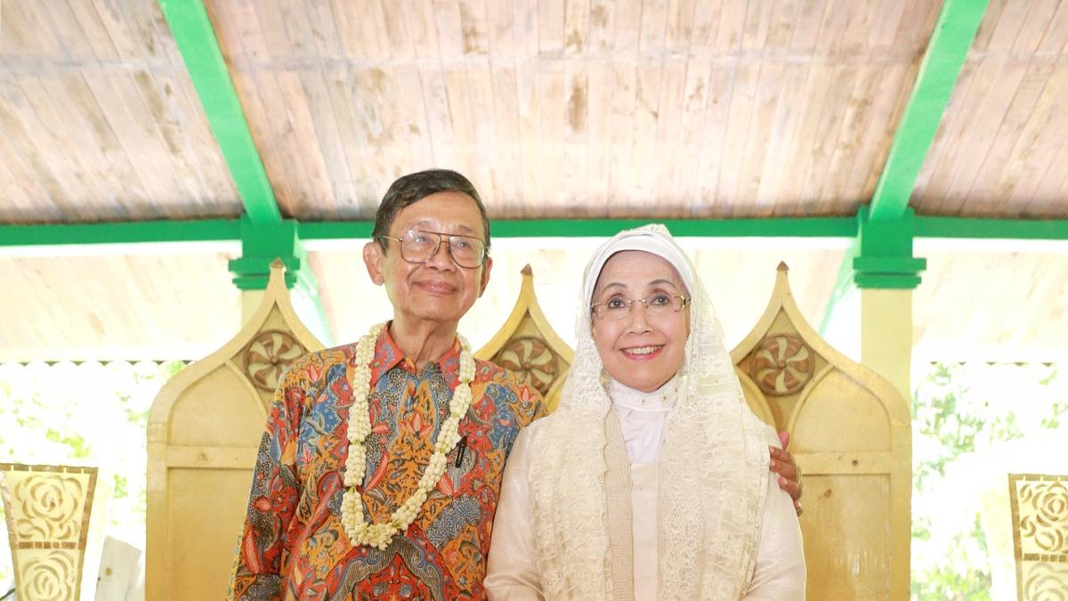 Ajip Rosidi Suami Nani Wijaya Meninggal Dunia Di Usia 82 Tahun