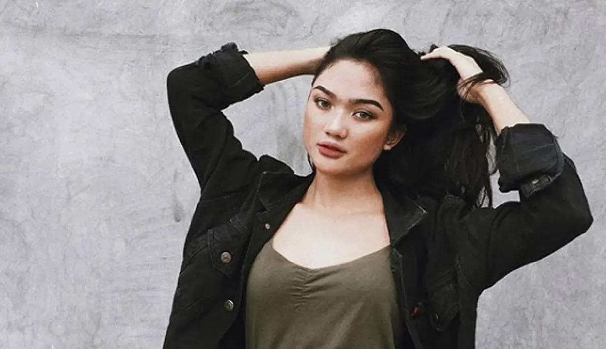 Foto Marion Jola Si Suara Merdu Yang Sering Tampil Seksi Foto