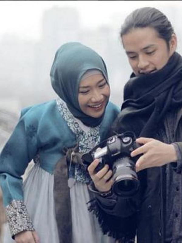 Keseruan Bunga Citra Lestari Saat Berhijab Di Jilbab Traveler