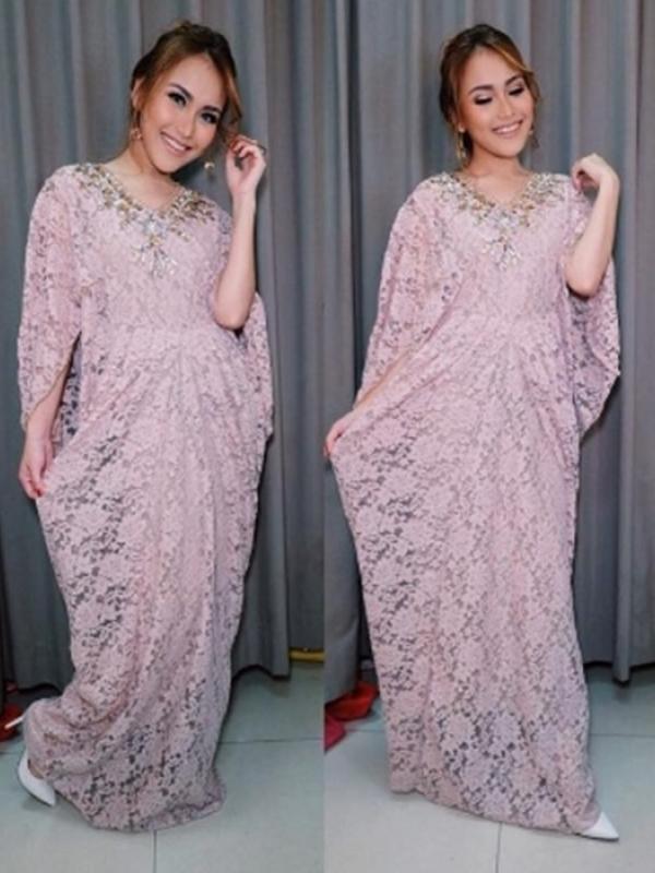 Cantiknya Ayu Ting Ting Dalam Balutan Kaftan Entertainment