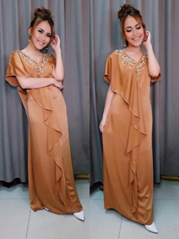 Cantiknya Ayu Ting Ting Dalam Balutan Kaftan Entertainment