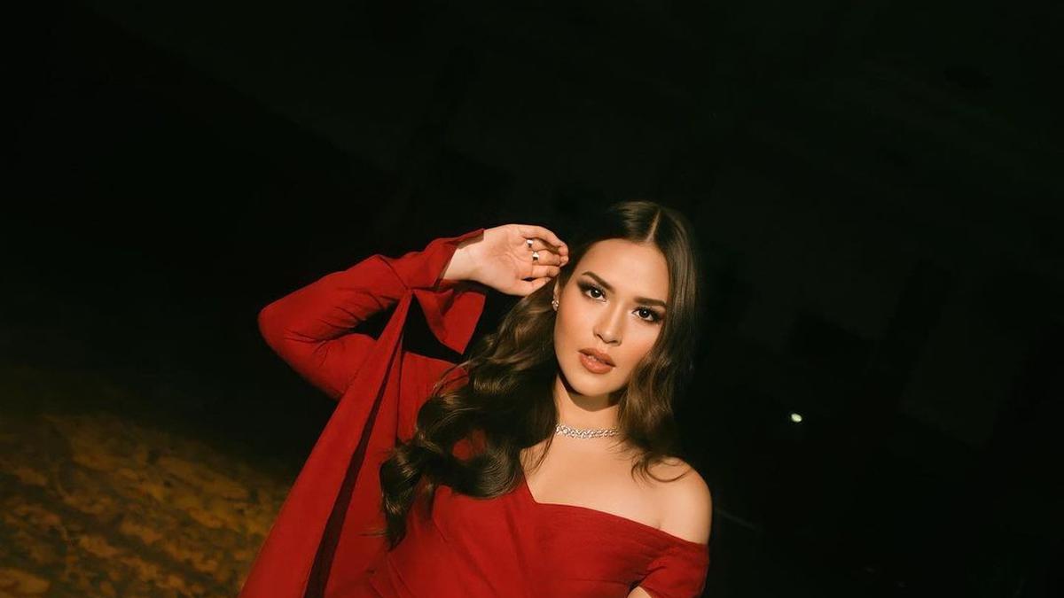 Penampilan Memikat Bak Dewi Intip Potret Gaya Megah Raisa Dalam