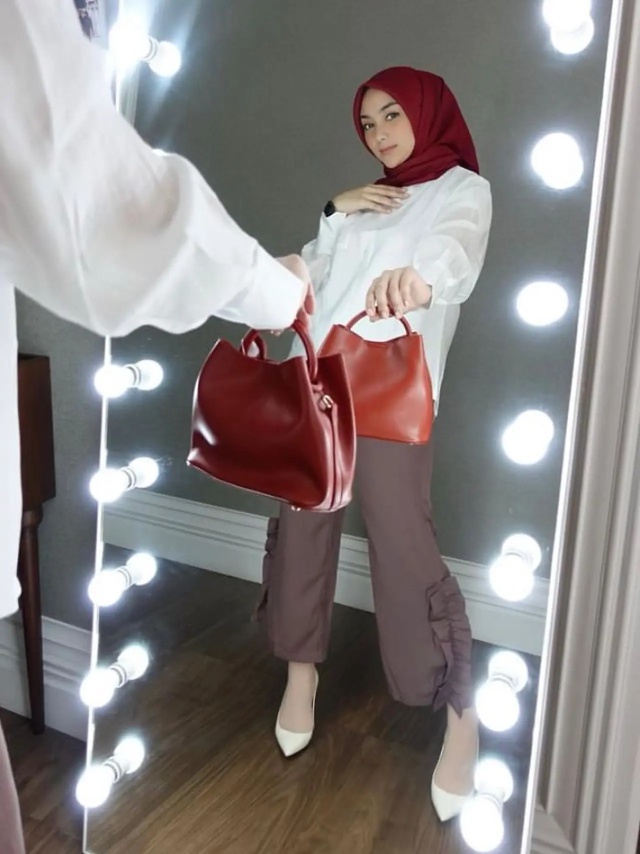 9 Inspirasi Ootd Merah Putih Ala Artis Untuk 17 Agustus Dari Cinta