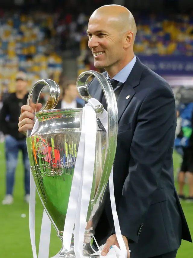 3 Alasan Zinedine Zidane Cocok Tangani Mu Bola