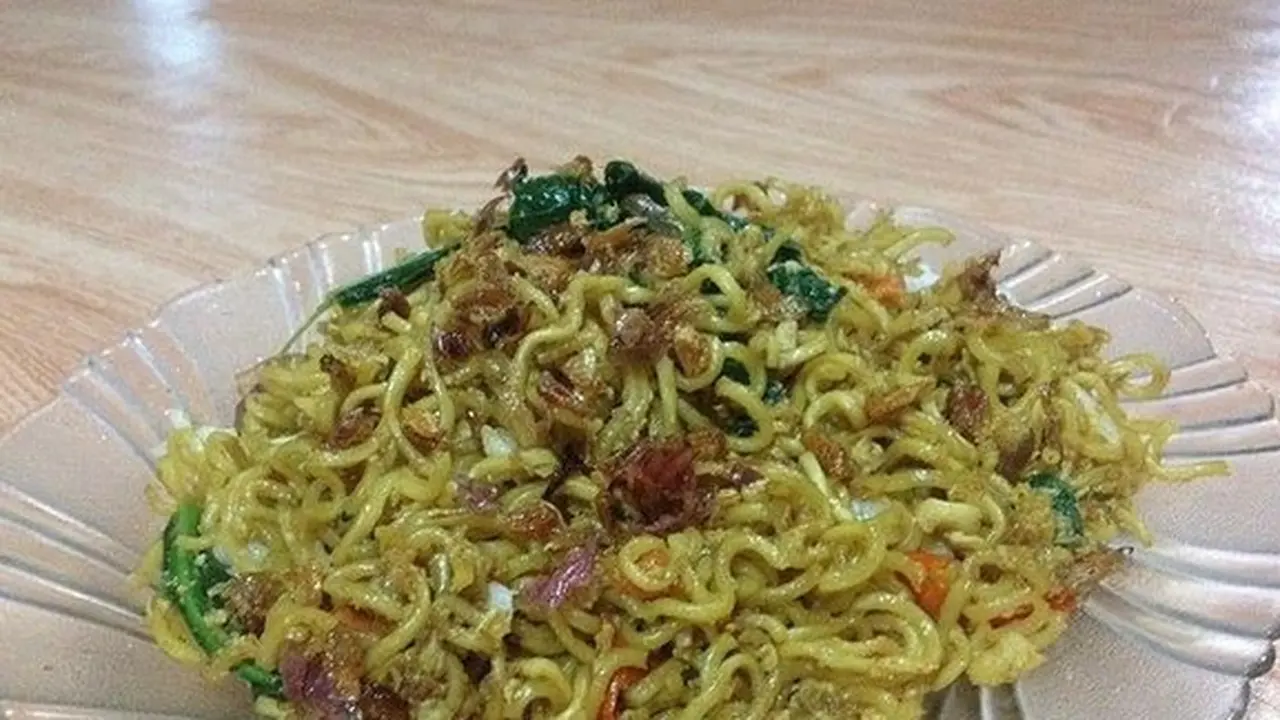 6 Resep Indomie Goreng Nyemek Ala Warmindo Yang Spesial Hingga Pedas