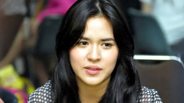 Pertengahan 2015 Raisa Akan Gelar Konser Tunggal Showbiz