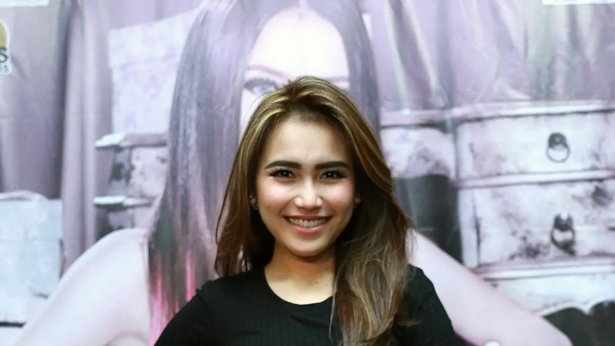 Cantiknya Ayu Ting Ting Dalam Balutan Kaftan Entertainment