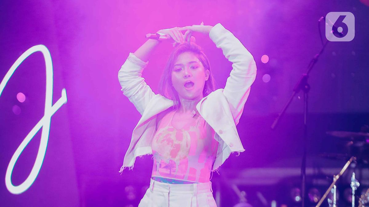 Foto Marion Jola Dan Hrvy Tampil Memukau Di Love Fest 2020 Foto