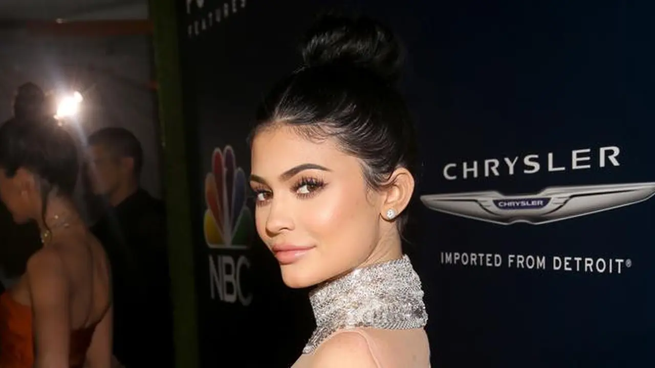 Bisnis Sukses Kylie Jenner Jadi Miliarder Termuda 2019 Showbiz