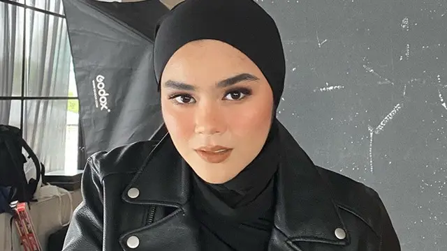 Selalu Tampil Modis Ini 6 Potret Ootd Sivia Azizah Yang Bisa Jadi