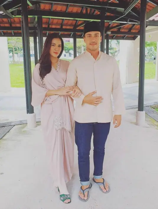 Anniversary Pernikahan Ke 5 Intip 8 Potret Kompak Raisa Andriana Dan