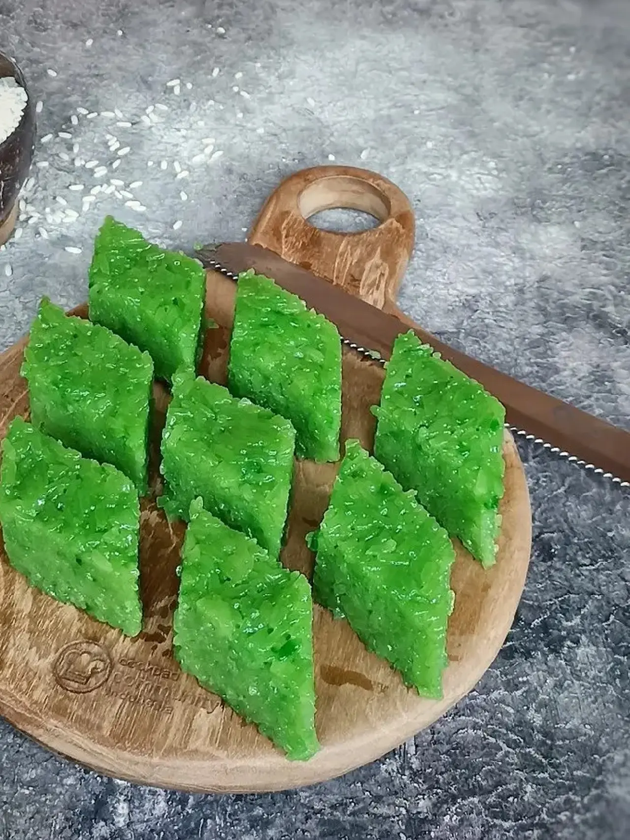 3 Resep Olahan Beras Ketan Jadi Kue Basah Hingga Kimbab Ala Korea