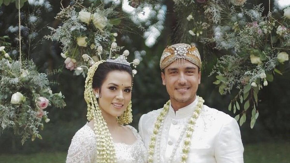 Kebaya Yang Dipakai Raisa Bikin Menarik Perhatian Fashion